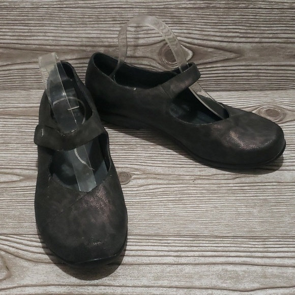 Dansko | Shoes | Dansko 42 Removible Foot Bed Loafers Mary Jane Animal ...